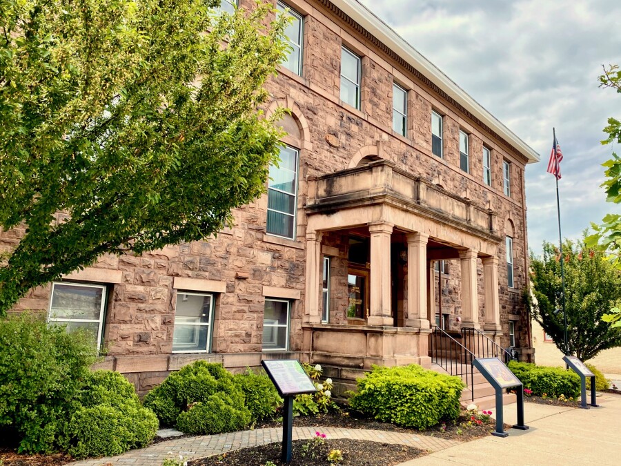 Sandstone Architecture